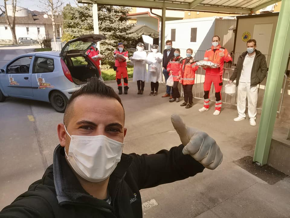 Fast food Dželo z malico razveselil osebje ZD Domžale in ZD Kamnik ...