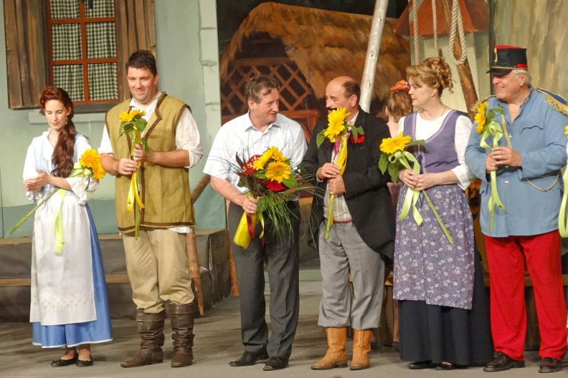 Ponedeljkov klicaj – Studenec kot zgled za našo ljubo domovino ...